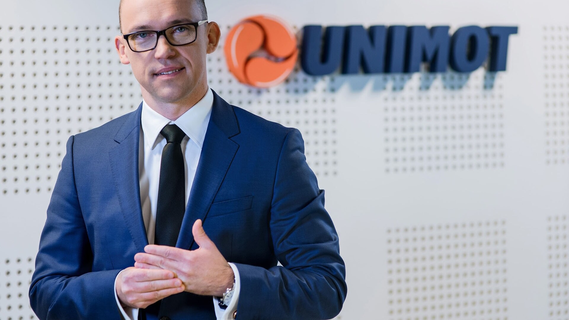 Record incomes of UNIMOT at the level of PLN 1,4 billion and three times higher profit in 2015 ...